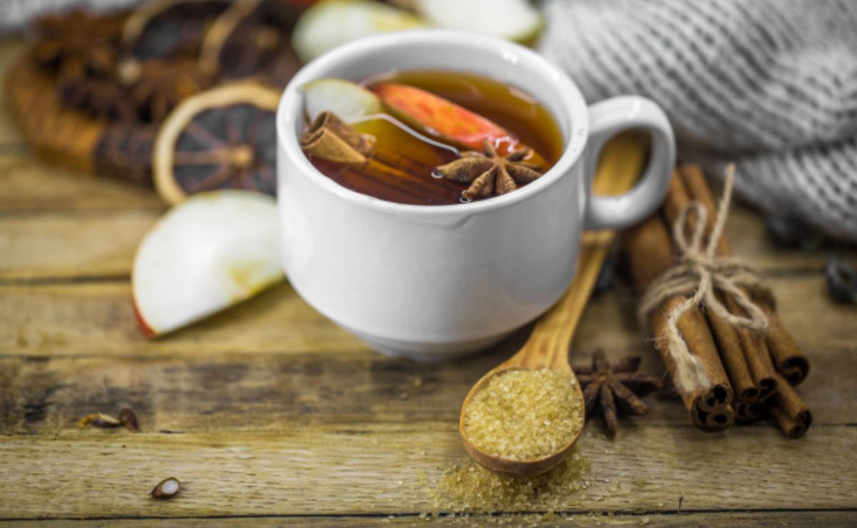 Qué 5 beneficios tiene tomar té de piña con canela - Estar Mejor