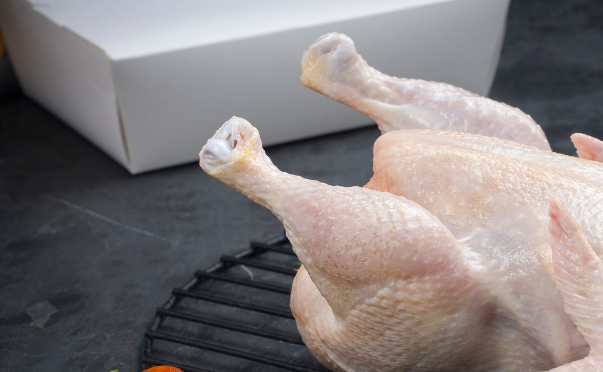 Cómo descongelar un pollo rápido y sin riesgo de intoxicación ...